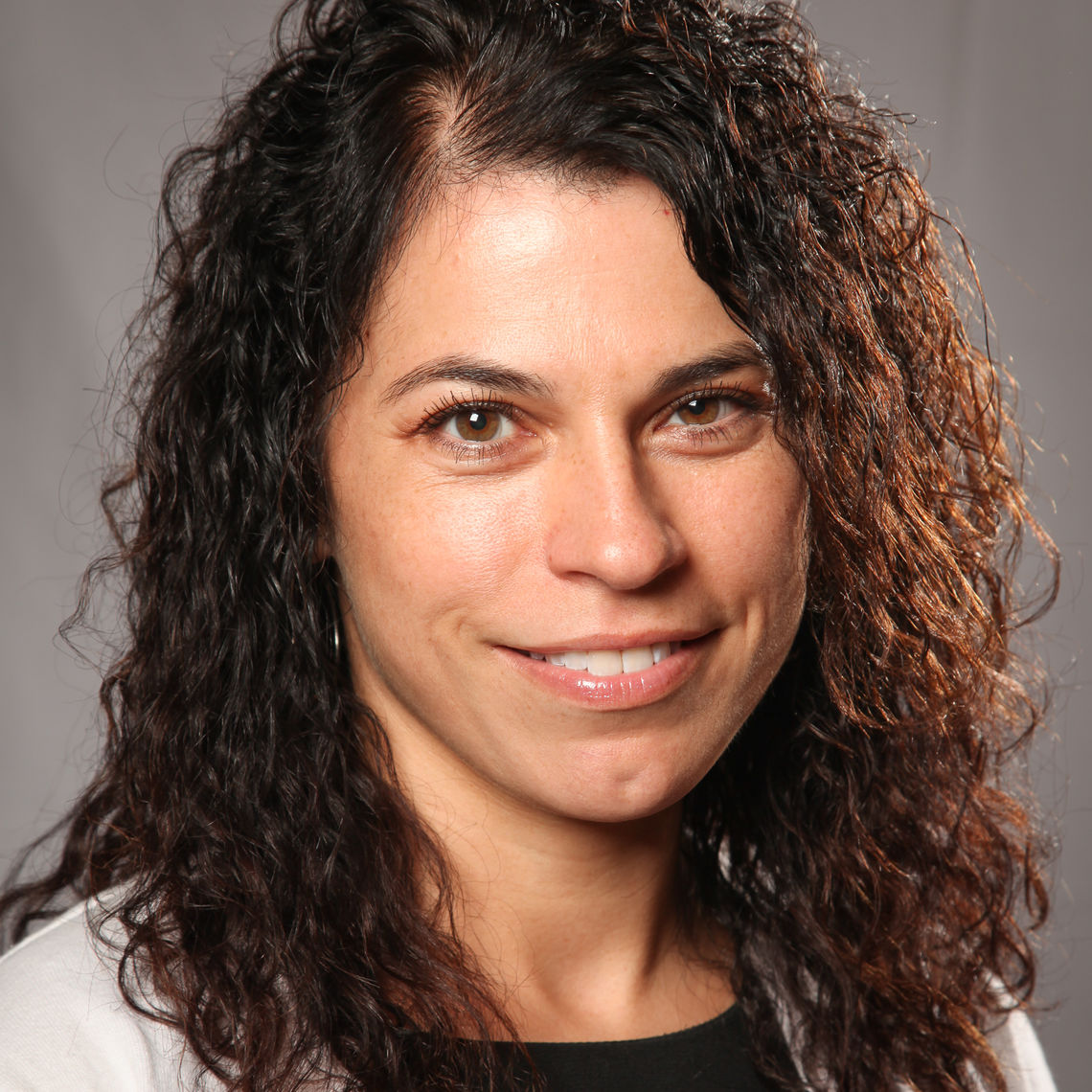 Senior Associate Dean Maria Flores-Mills to join Colgate University in ...